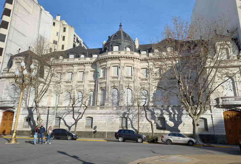 Avenida Alvear - La Guía de Buenos Aires
