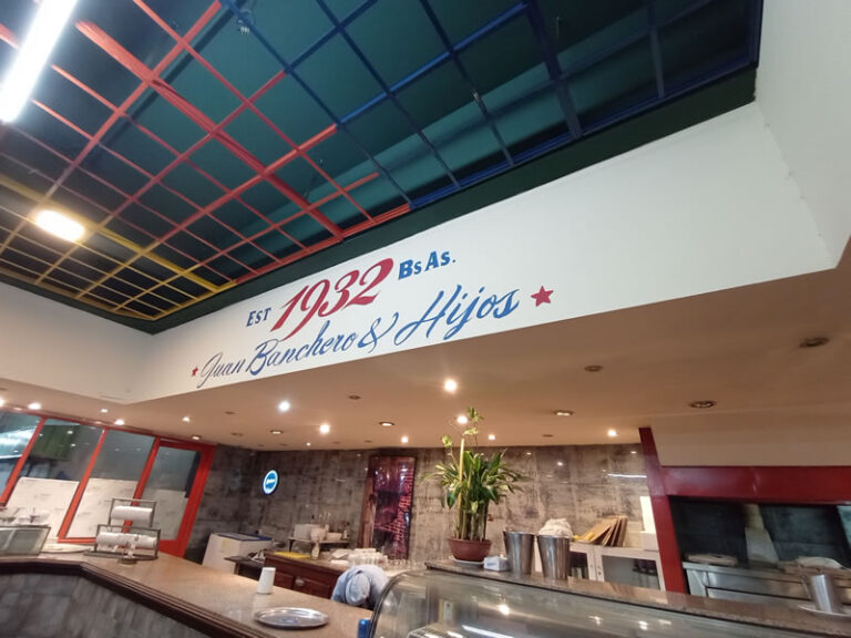 La pizza de Banchero (La Boca) - La Guía de Buenos Aires